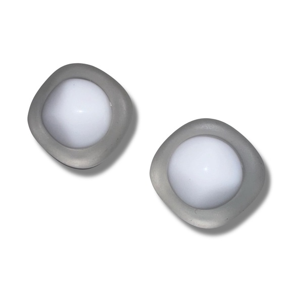 Vintage | Jewelry | Vintage White Frosted Plastic Earrings | Poshmark